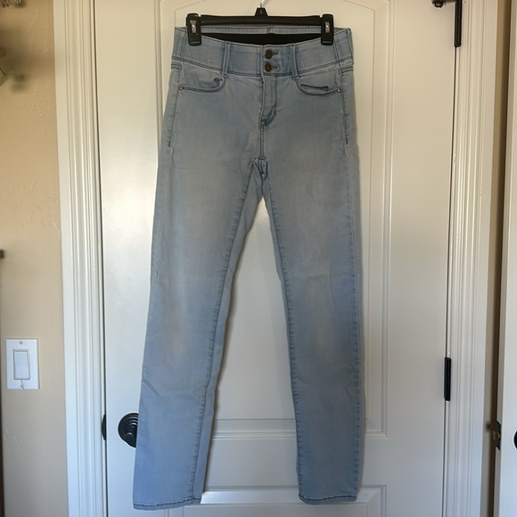 Apt. 9 | Jeans | Apt 9 Straight Leg Washed Out Blue Jeans Size 6 | Poshmark
